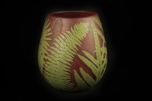 The Pu’u O’o Fern vase | Moe Hot Glass